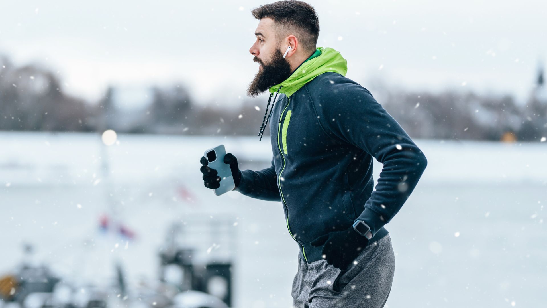 The Ultimate Guide to Cold Weather Running: Stay Safe and Injury-Free
